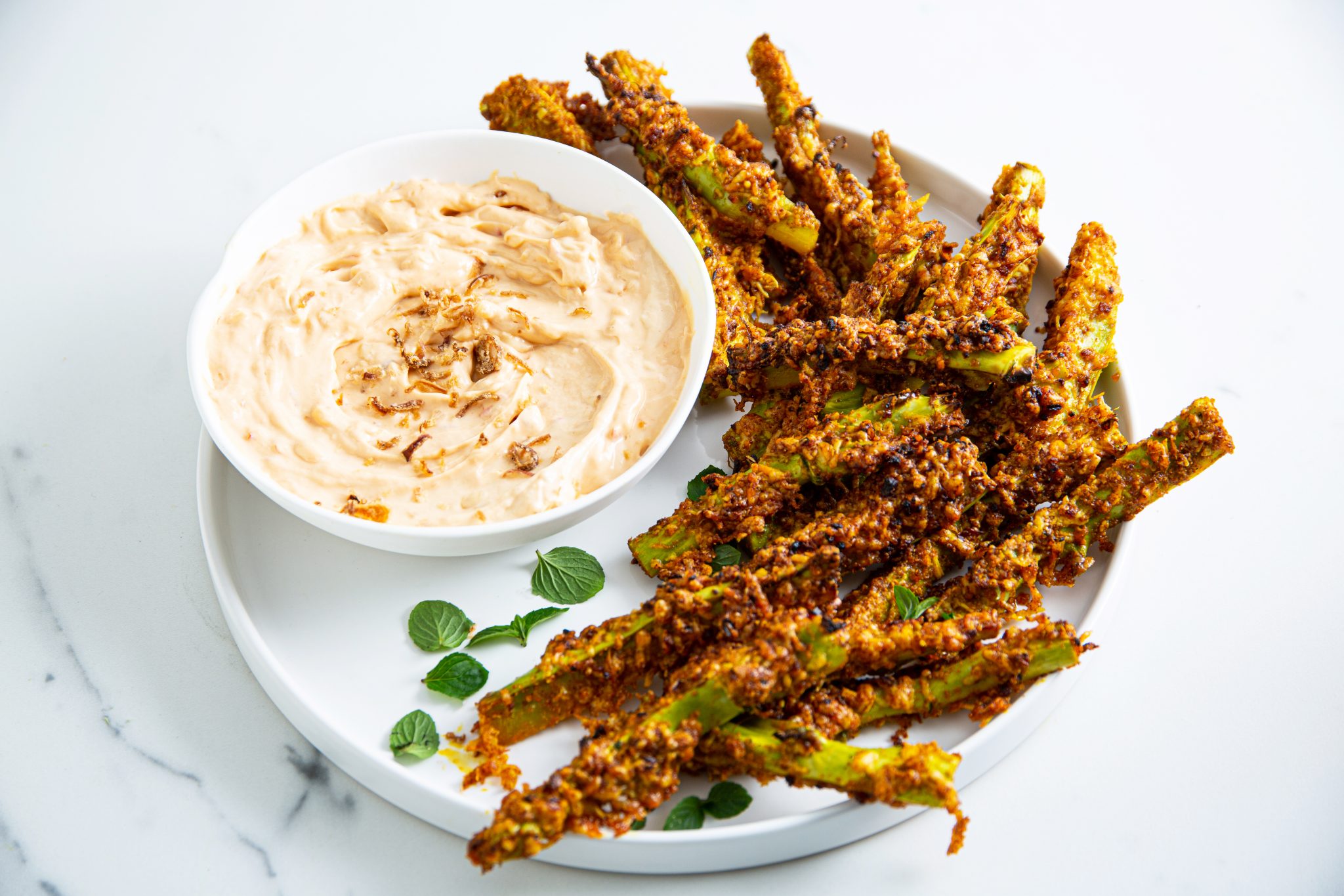 CRUNCHY BROCCOLI STALKS WITH ONION & SWEET CHILLI DIP - LeaderBrand