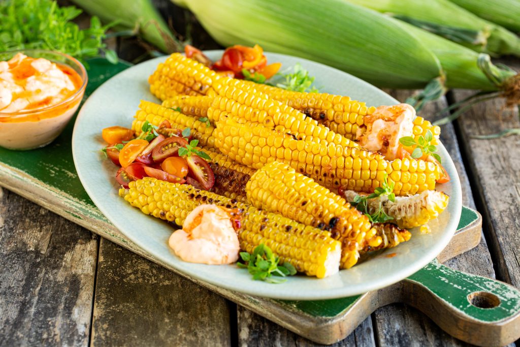 BARBECUED CORN RIBS WITH SOUR CREAM CHILLI DIP - LeaderBrand