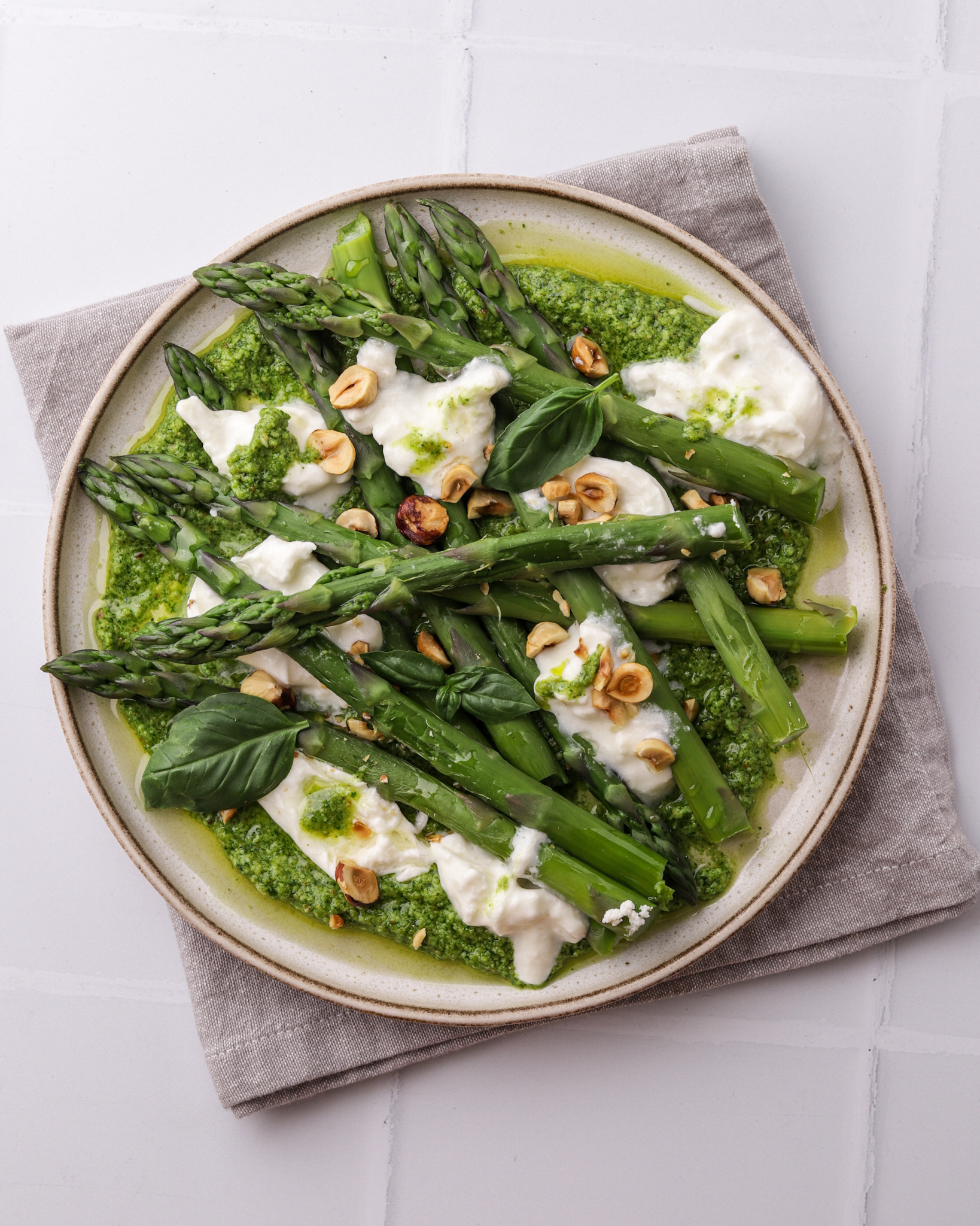 ASPARAGUS, WILD ROCKET PESTO, HAZELNUTS & BURRATA - LeaderBrand